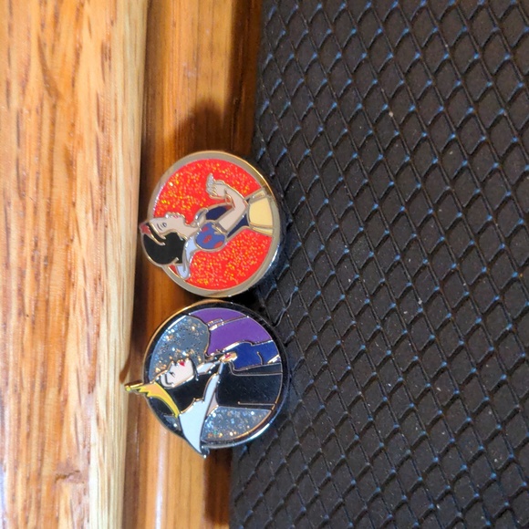 Disney | Jewelry | Snow White And Evil Queen Pin Set Limited Edition ...
